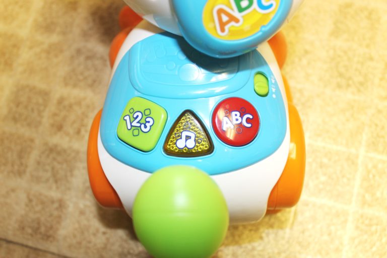 VTech Shake and Sounds Learning Pup Video Review *Holiday Gift Idea*